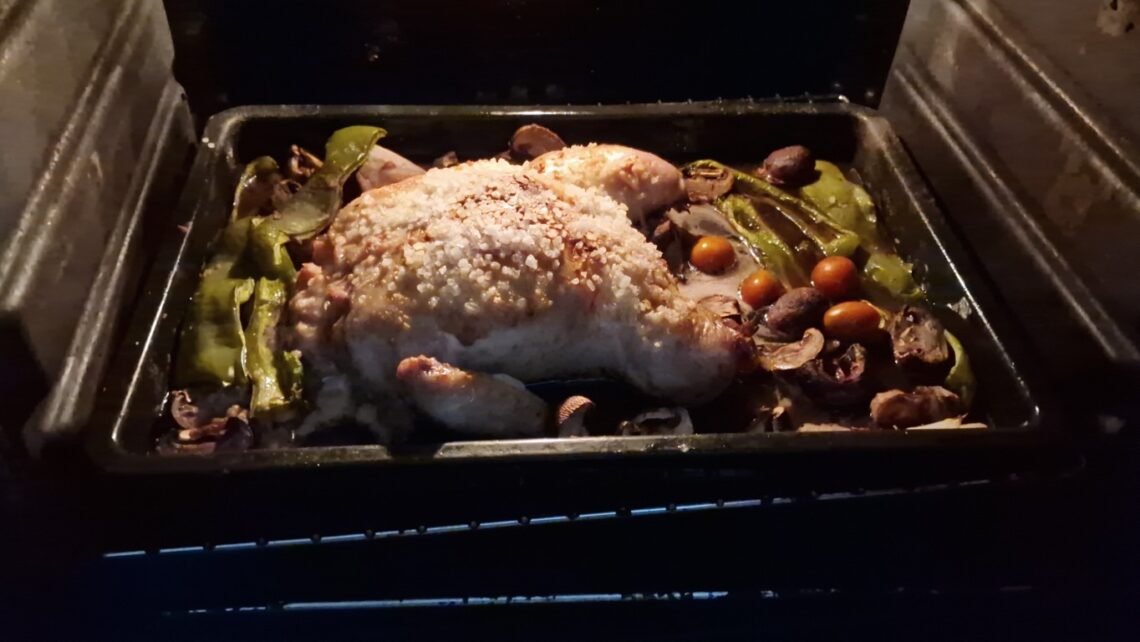 Receta de pollo relleno de carne picada con salsa de verduras ...